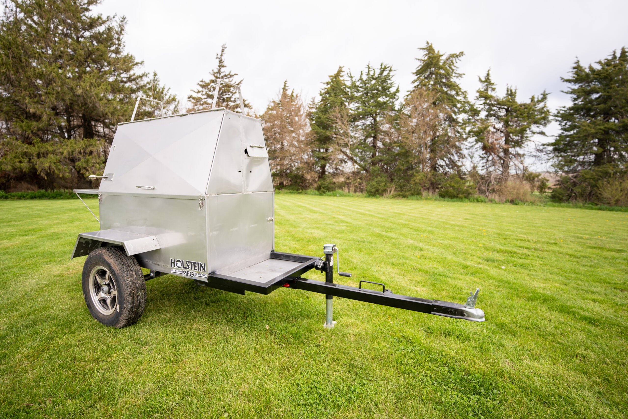 Model 6040CSS Towable Charcoal Grill – Stainless | Holstein Mfg.