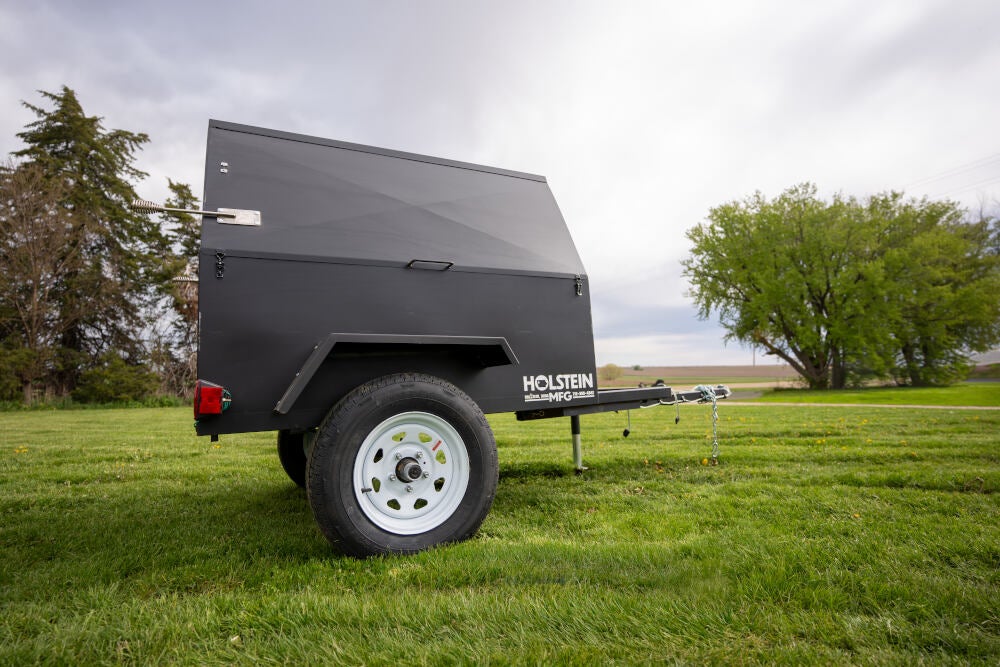 Model 4830C Towable Charcoal Grill | Holstein MFG