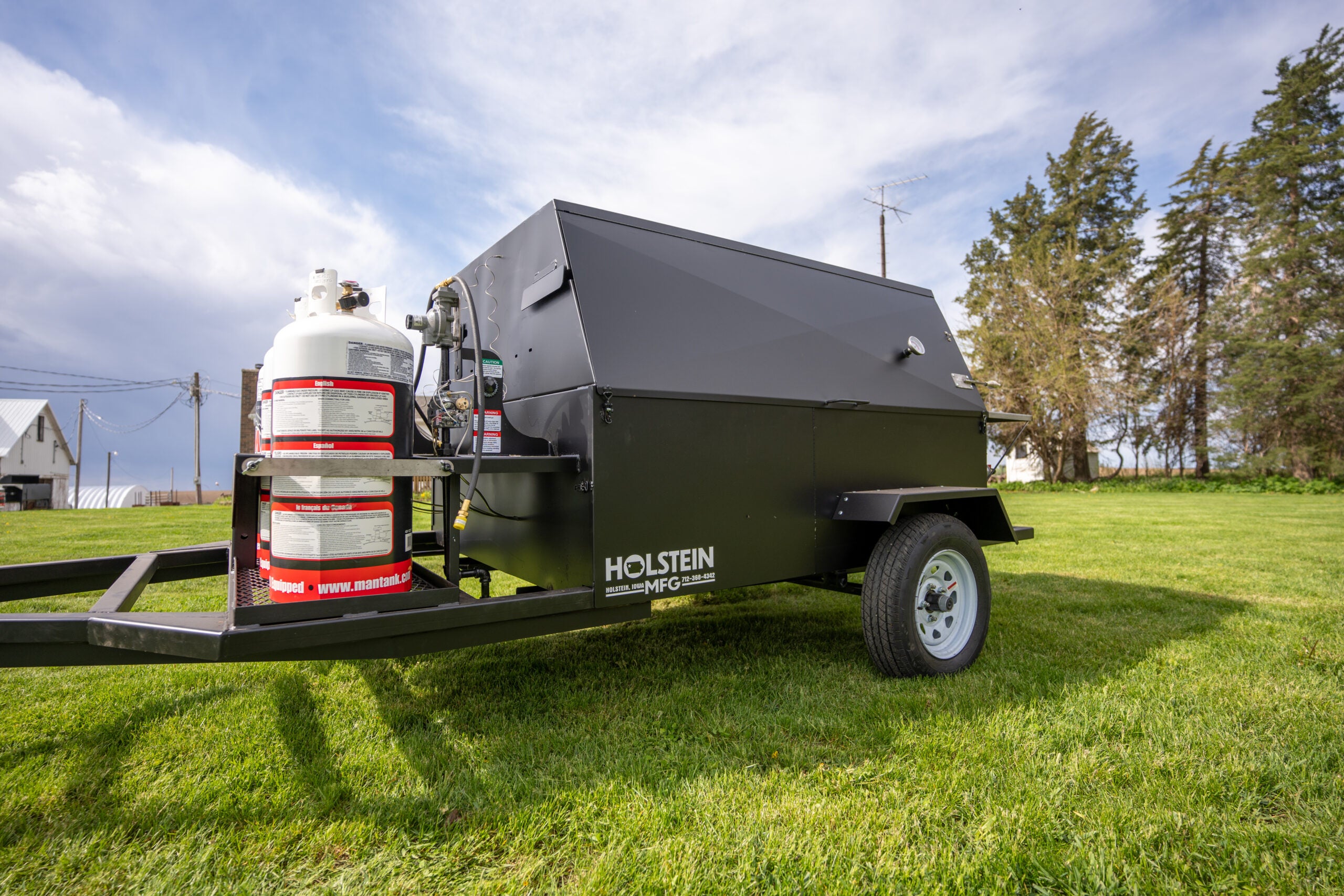 Model 7260G Towable Gas Grill | Holstein Mfg.